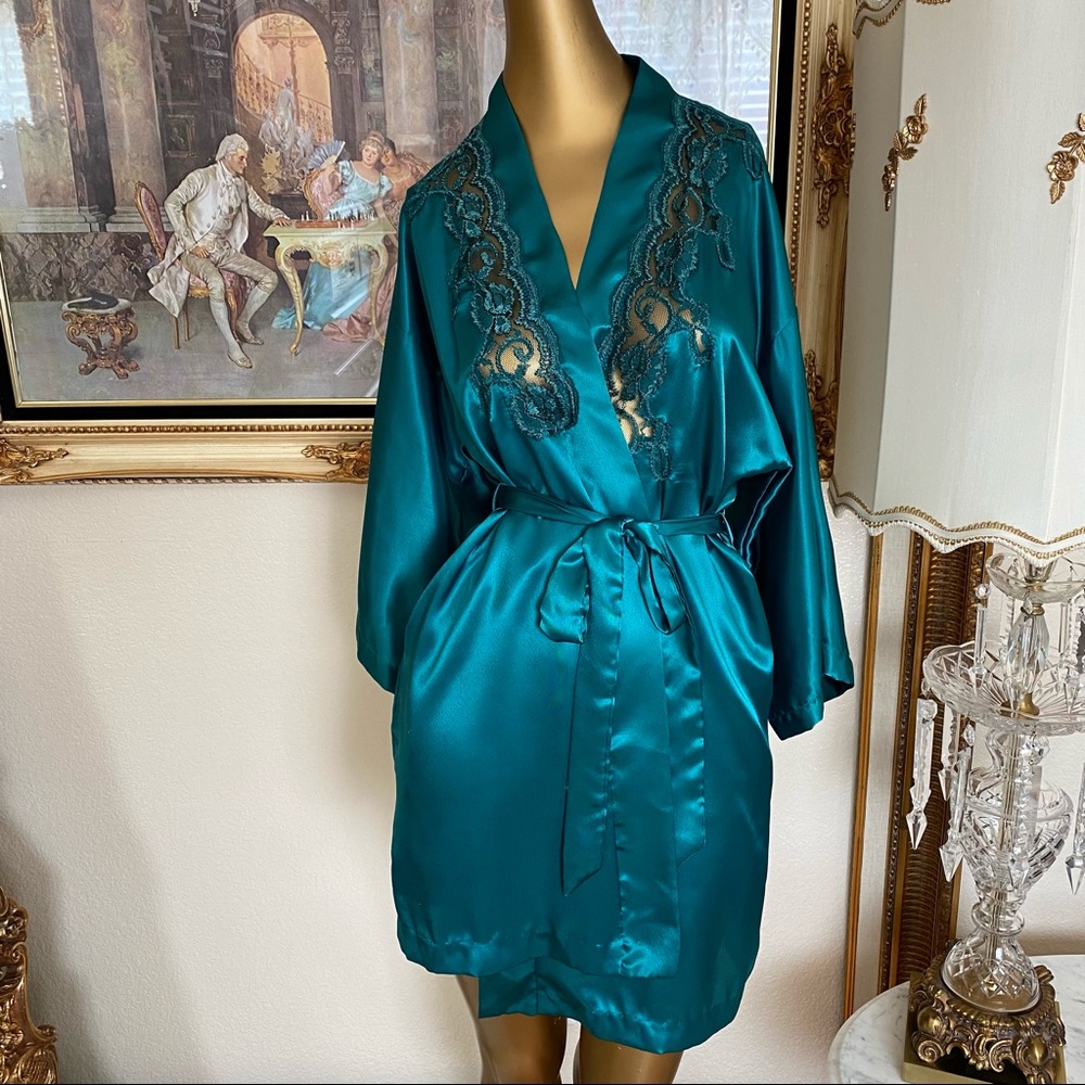 California Dynasty Vintage Emerald Green Robe - Gem